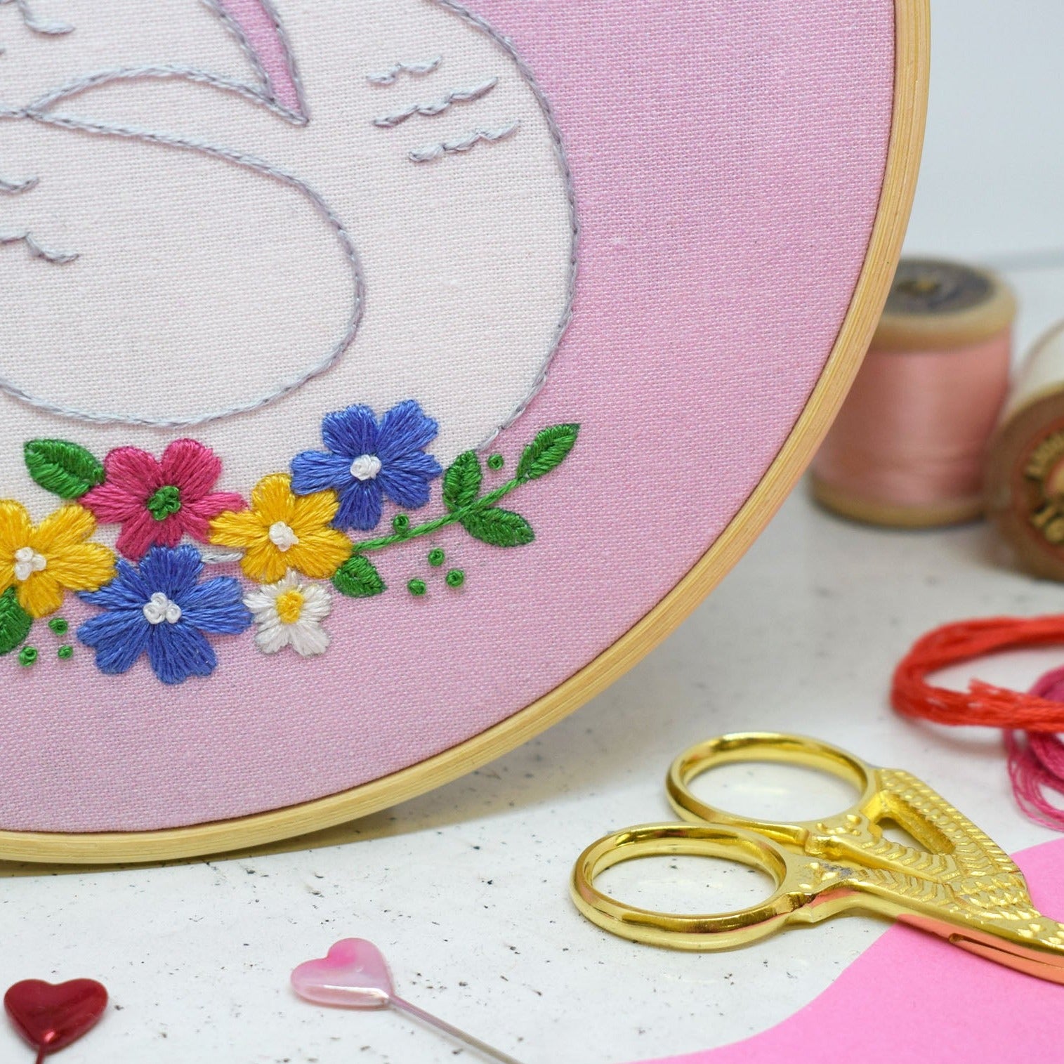 'Swan' Large Embroidery Kit – The Make Arcade